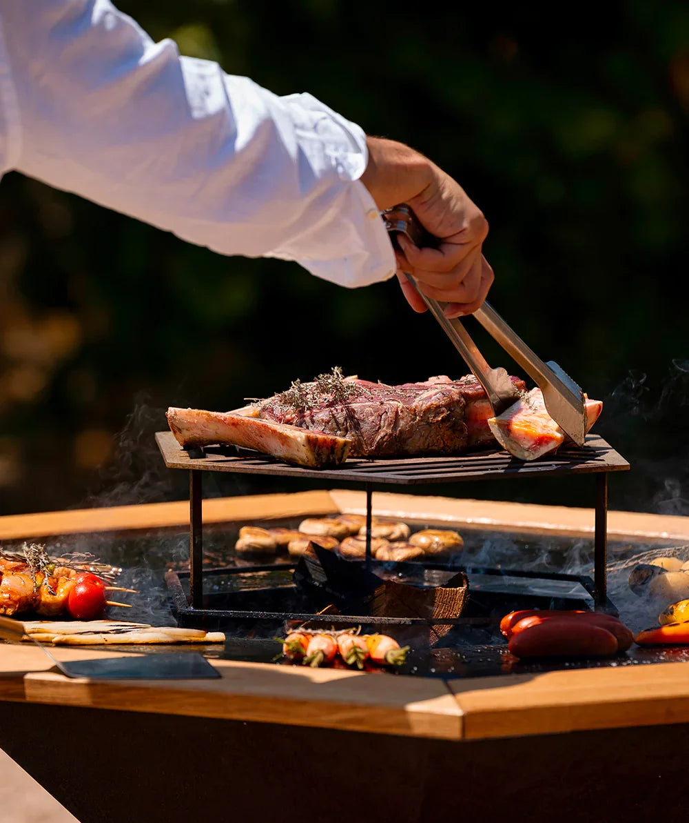Grille/Plinth Festin 105 – Hexagone